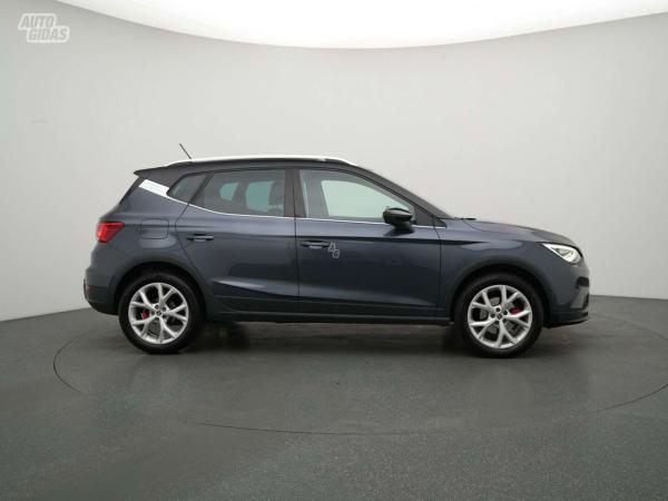 Grey SEAT Arona 2023 in Kaunas, with an engine capacity of 1.50 L and mileage of 53 thousand km for 25993 €, photo 2 on AUTOMOTO.COM.LV