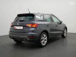 Pelēks SEAT Arona 2023 Kauņa, ar dzinēja tilpumu 1.50 L un nobraukumu 53 tūkst. km par 25993 €, foto 3 vietnē AUTOMOTO.COM.LV