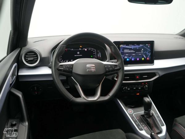 Grey SEAT Arona 2023 in Kaunas, with an engine capacity of 1.50 L and mileage of 53 thousand km for 25993 €, photo 5 on AUTOMOTO.COM.LV