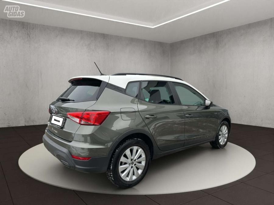 Grey SEAT Arona 2023 in Kaunas, with an engine capacity of 1.00 L and mileage of 22 thousand km for 21678 €, photo 5 on AUTOMOTO.COM.LV