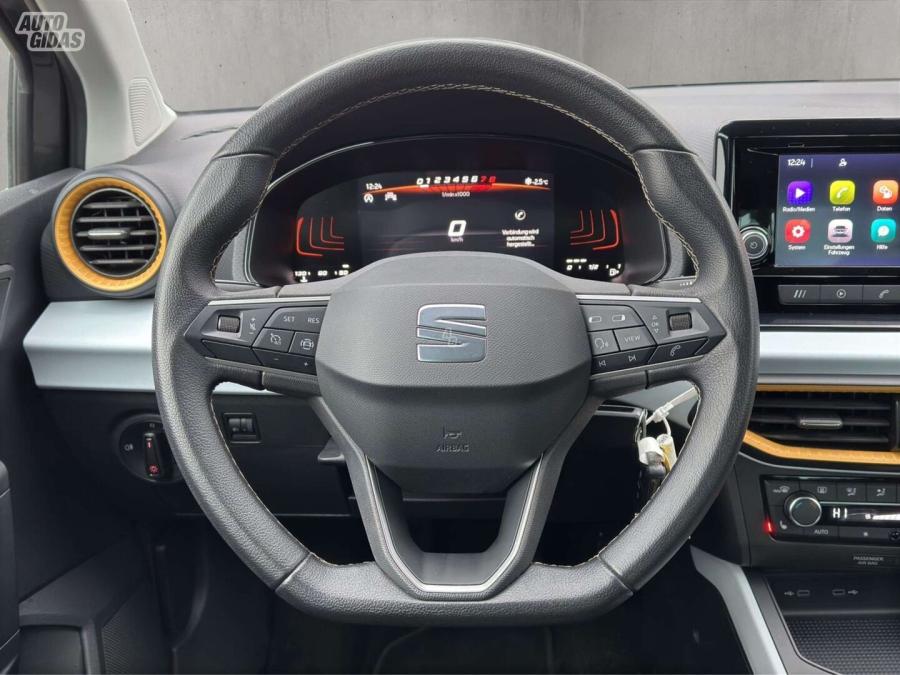 Grey SEAT Arona 2023 in Kaunas, with an engine capacity of 1.00 L and mileage of 22 thousand km for 21678 €, photo 10 on AUTOMOTO.COM.LV