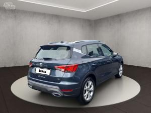 Grey SEAT Arona 2023 in Kaunas, with an engine capacity of 1.00 L and mileage of 27 thousand km for 22694 €, photo 5 on AUTOMOTO.COM.LV