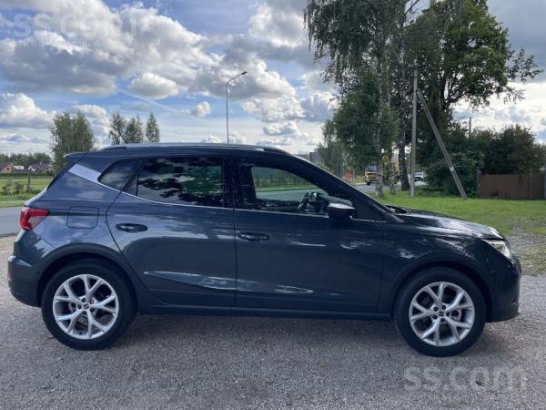 Grey SEAT Arona 2023 in Riga, with an engine capacity of 1.00 L and mileage of 6 thousand km for 15990 €, photo 6 on AUTOMOTO.COM.LV