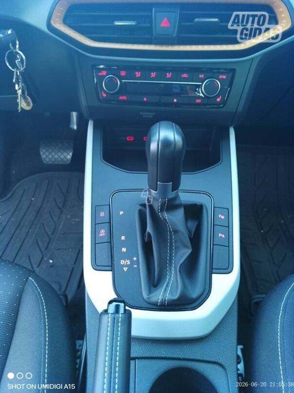 Pelēks SEAT Arona 2023 Druskininkai, ar dzinēja tilpumu 1.00 L un nobraukumu 17 tūkst. km par 16500 €, foto 8 vietnē AUTOMOTO.COM.LV