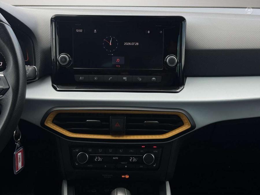Grey SEAT Arona 2023 in Kaunas, with an engine capacity of 1.00 L and mileage of 47 thousand km for 14500 €, photo 16 on AUTOMOTO.COM.LV
