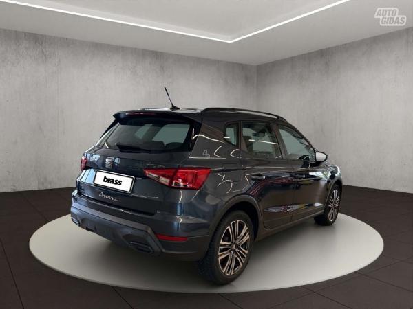 Pelēks SEAT Arona 2024 Kauņa, ar dzinēja tilpumu 1.00 L un nobraukumu 10 tūkst. km par 24788 €, foto 5 vietnē AUTOMOTO.COM.LV