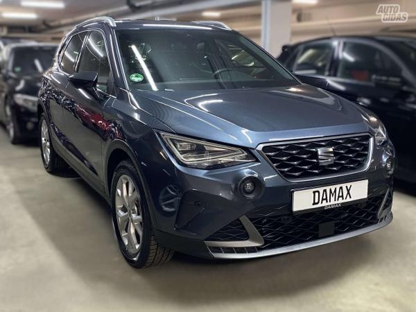 Pelēks SEAT Arona 2024 Kauņa, ar dzinēja tilpumu 1.00 L un nobraukumu 25 tūkst. km par 22297 €, foto 2 vietnē AUTOMOTO.COM.LV