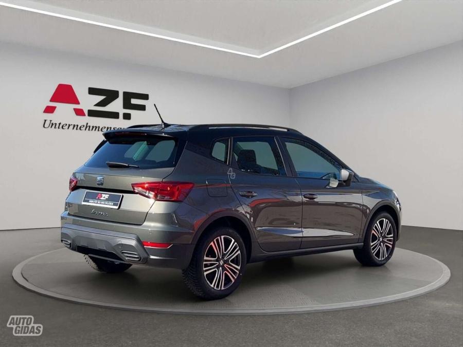 Grey SEAT Arona 2025 in Kaunas, with an engine capacity of 1.00 L and mileage of 10 thousand km for 25344 €, photo 4 on AUTOMOTO.COM.LV