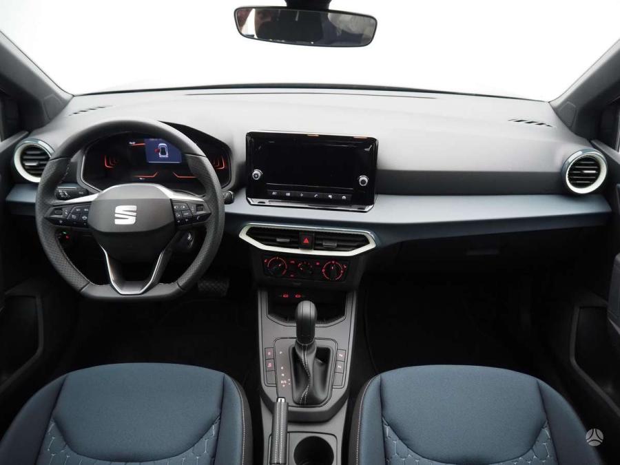 Grey SEAT Arona 2025 in Vilnius, with an engine capacity of 1.00 L and mileage of 0 thousand km for 24600 €, photo 17 on AUTOMOTO.COM.LV