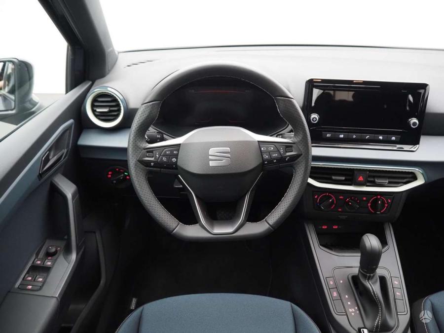 Grey SEAT Arona 2025 in Vilnius, with an engine capacity of 1.00 L and mileage of 0 thousand km for 24600 €, photo 18 on AUTOMOTO.COM.LV