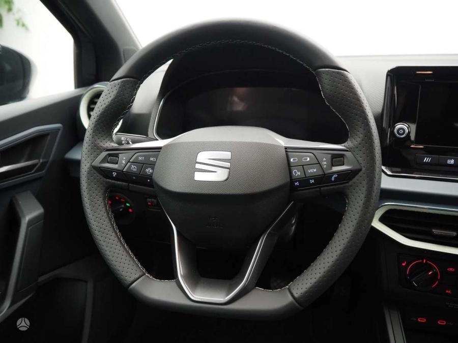 Grey SEAT Arona 2025 in Vilnius, with an engine capacity of 1.00 L and mileage of 0 thousand km for 24600 €, photo 19 on AUTOMOTO.COM.LV