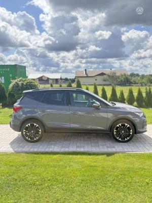 Pelēks SEAT Arona 2026 Šauļi, ar dzinēja tilpumu 1.50 L un nobraukumu 12 tūkst. km par 17800 €, foto 3 vietnē AUTOMOTO.COM.LV