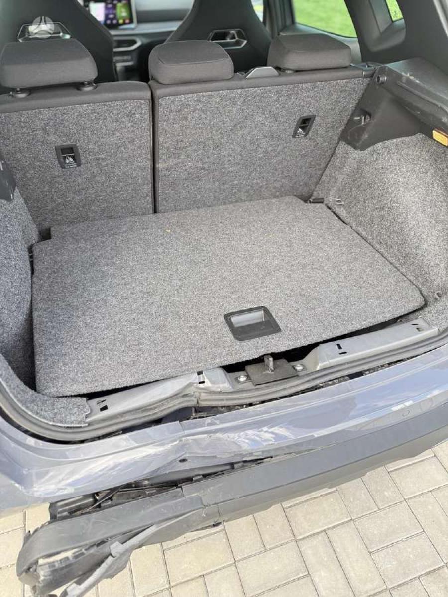 Pelēks SEAT Arona 2026 Šauļi, ar dzinēja tilpumu 1.50 L un nobraukumu 12 tūkst. km par 17800 €, foto 23 vietnē AUTOMOTO.COM.LV