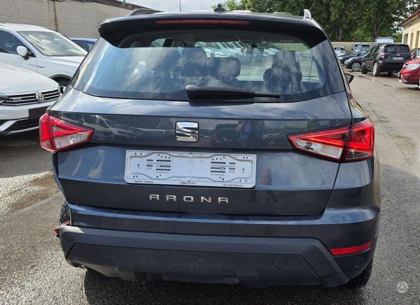 Pelēks SEAT Arona 2019 Tauragė, ar dzinēja tilpumu 1.60 L un nobraukumu 79 tūkst. km par 6300 €, foto 4 vietnē AUTOMOTO.COM.LV