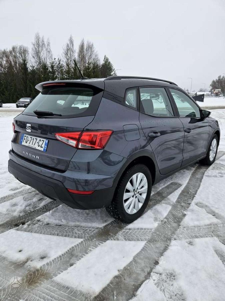 Grey SEAT Arona 2020 in Taurage, with an engine capacity of 1.60 L and mileage of 170 thousand km for 11500 €, photo 2 on AUTOMOTO.COM.LV