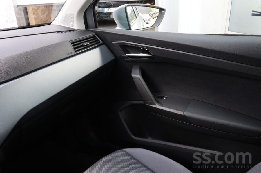 Pelēks SEAT Arona 2021 Rīga, ar dzinēja tilpumu 1.00 L un nobraukumu 83 tūkst. km par 13490 €, foto 24 vietnē AUTOMOTO.COM.LV
