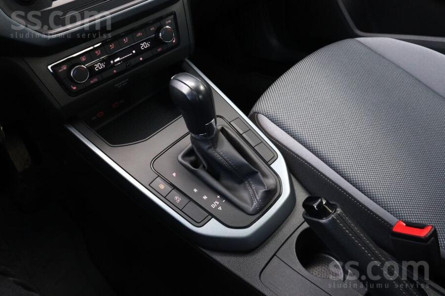 Pelēks SEAT Arona 2021 Rīga, ar dzinēja tilpumu 1.00 L un nobraukumu 83 tūkst. km par 13490 €, foto 25 vietnē AUTOMOTO.COM.LV