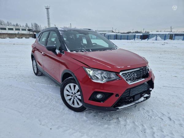 Red SEAT Arona 2018 in Panevezys, with an engine capacity of 1.00 L and mileage of 180 thousand km for 6990 €, photo 2 on AUTOMOTO.COM.LV