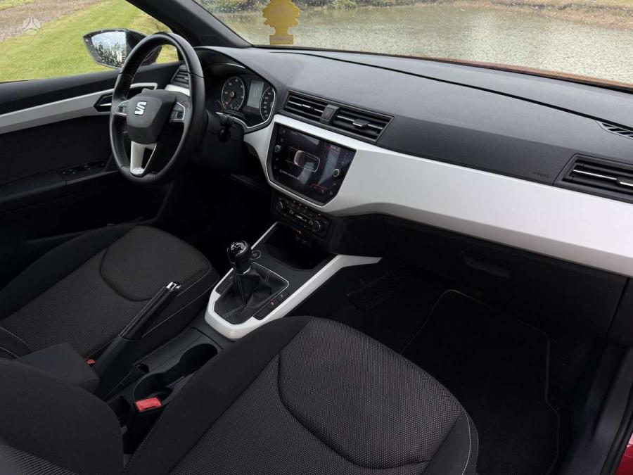 Red SEAT Arona 2019 in Siauliai, with an engine capacity of 1.60 L and mileage of 98 thousand km for 10200 €, photo 17 on AUTOMOTO.COM.LV