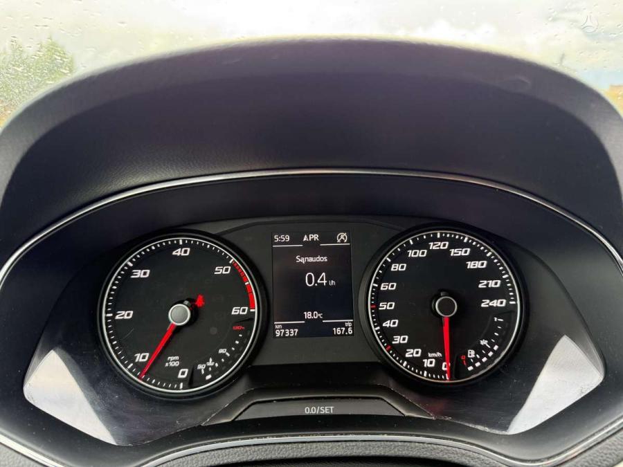 Red SEAT Arona 2019 in Siauliai, with an engine capacity of 1.60 L and mileage of 98 thousand km for 10200 €, photo 23 on AUTOMOTO.COM.LV