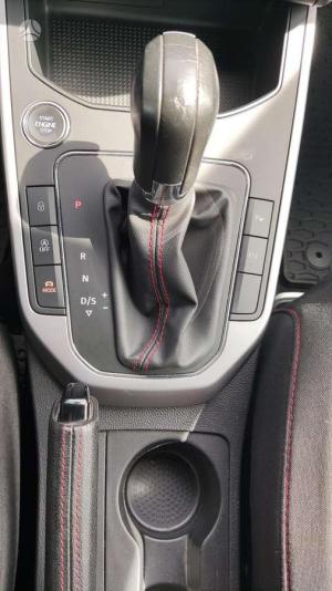 Red SEAT Arona 2021 in Klaipeda, with an engine capacity of 1.00 L and mileage of 190 thousand km for 13890 €, photo 28 on AUTOMOTO.COM.LV