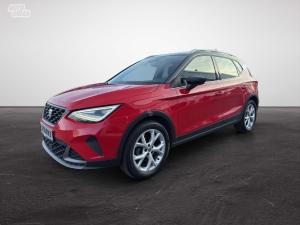 Red SEAT Arona 2023 in Kaunas, with an engine capacity of 1.00 L and mileage of 24 thousand km for 22328 €, photo 3 on AUTOMOTO.COM.LV