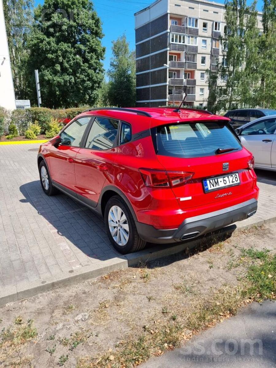 Red SEAT Arona 2023 in Riga, with an engine capacity of 1.00 L and mileage of 23 thousand km for 17000 €, photo 3 on AUTOMOTO.COM.LV