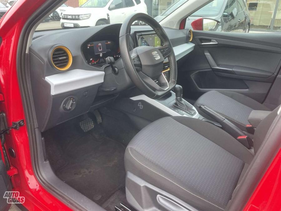 Red SEAT Arona 2024 in Kaunas, with an engine capacity of 1.00 L and mileage of 15 thousand km for 24788 €, photo 10 on AUTOMOTO.COM.LV