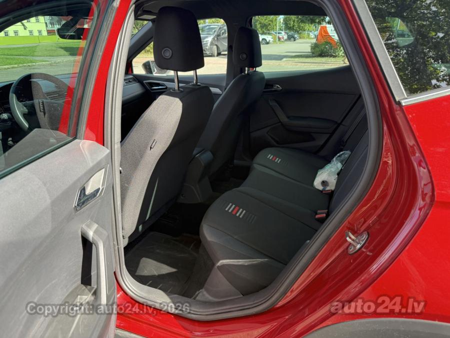 Red SEAT Arona 2021 in Tallinn, with an engine capacity of 1.00 L and mileage of 32 thousand km for 14990 €, photo 9 on AUTOMOTO.COM.LV