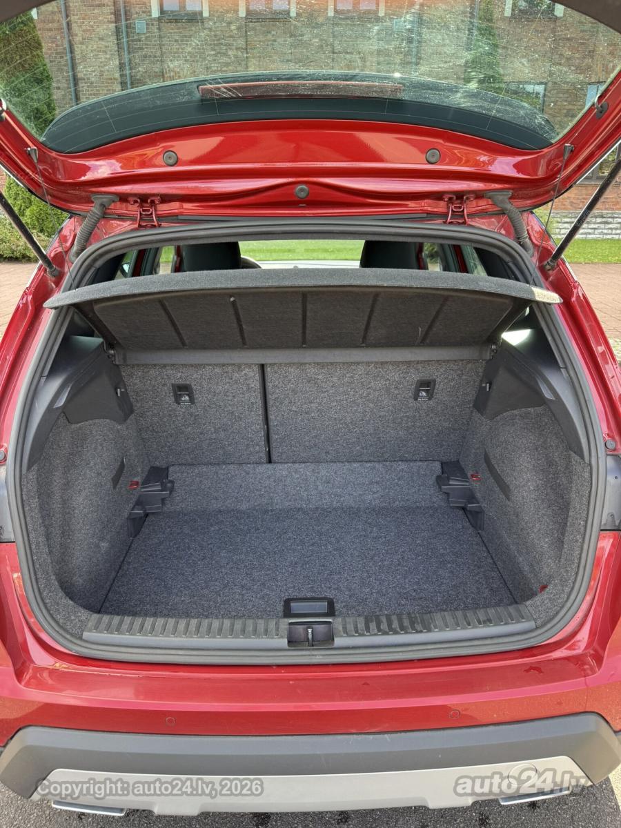 Red SEAT Arona 2021 in Tallinn, with an engine capacity of 1.00 L and mileage of 32 thousand km for 14990 €, photo 10 on AUTOMOTO.COM.LV