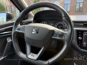 Red SEAT Arona 2021 in Tallinn, with an engine capacity of 1.00 L and mileage of 32 thousand km for 14990 €, photo 13 on AUTOMOTO.COM.LV