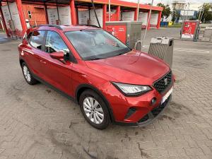 Red SEAT Arona 2021 in Kaunas, with an engine capacity of 1.00 L and mileage of 79 thousand km for 14800 €, photo 4 on AUTOMOTO.COM.LV