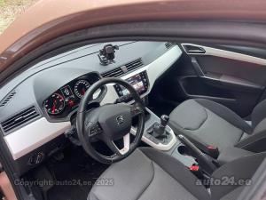 Violets SEAT Arona 2018 Tallina, ar dzinēja tilpumu 1.00 L un nobraukumu 61 tūkst. km par 10500 €, foto 3 vietnē AUTOMOTO.COM.LV