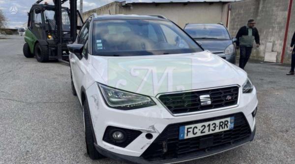 White SEAT Arona 2018 in Vilnius, with an engine capacity of 1.00 L and mileage of 80 thousand km for 9999 €, photo 1 on AUTOMOTO.COM.LV
