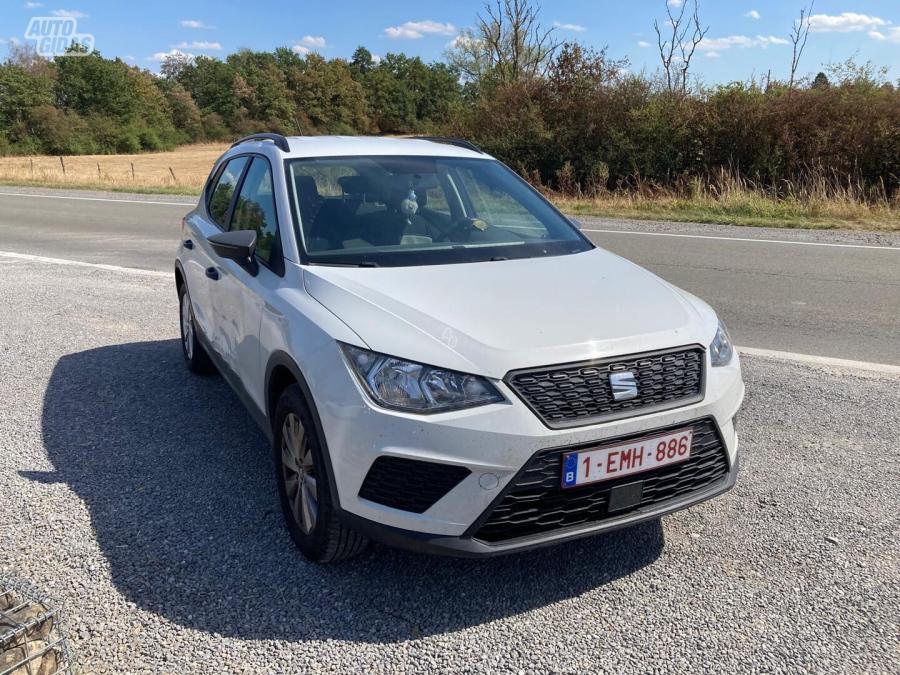 Balts SEAT Arona 2018 Alīta, ar dzinēja tilpumu 1.00 L un nobraukumu 187 tūkst. km par 8999 €, foto 1 vietnē AUTOMOTO.COM.LV