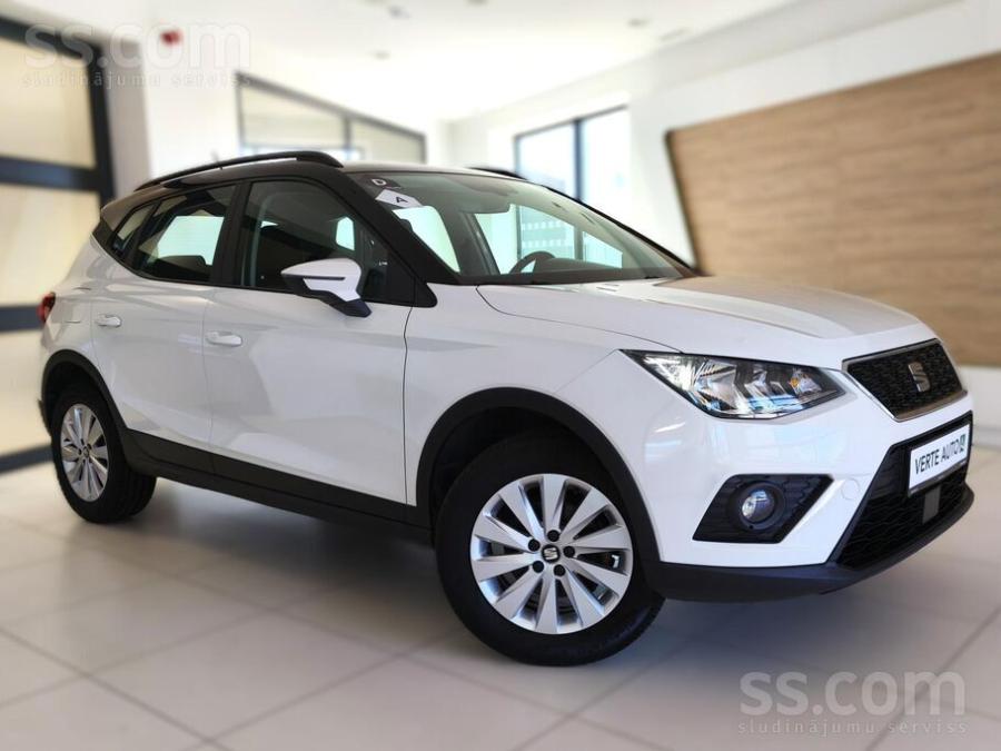 White SEAT Arona 2019 in Riga, with an engine capacity of 1.60 L and mileage of 77 thousand km for 14600 €, photo 1 on AUTOMOTO.COM.LV