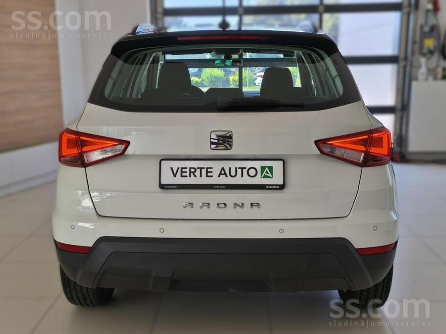 White SEAT Arona 2019 in Riga, with an engine capacity of 1.60 L and mileage of 77 thousand km for 14600 €, photo 5 on AUTOMOTO.COM.LV