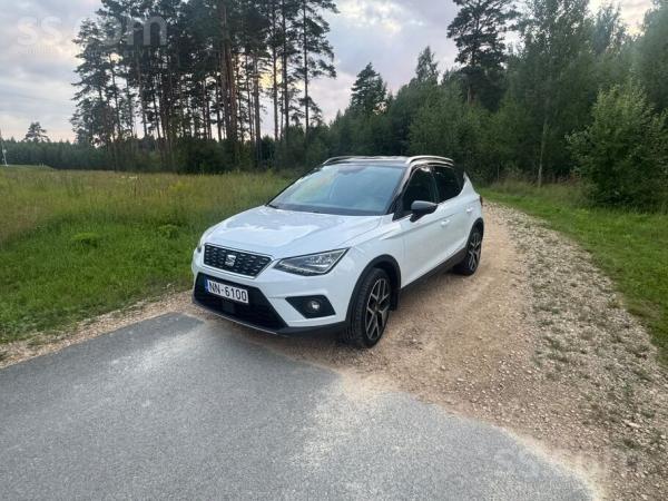 White SEAT Arona 2019 in Riga, with an engine capacity of 1.60 L and mileage of 160 thousand km for 11400 €, photo 1 on AUTOMOTO.COM.LV