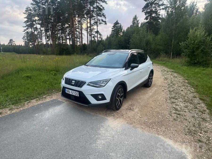 White SEAT Arona 2019 in Riga, with an engine capacity of 1.60 L and mileage of 160 thousand km for 11400 €, photo 1 on AUTOMOTO.COM.LV