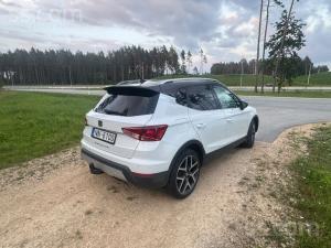 White SEAT Arona 2019 in Riga, with an engine capacity of 1.60 L and mileage of 160 thousand km for 11400 €, photo 4 on AUTOMOTO.COM.LV