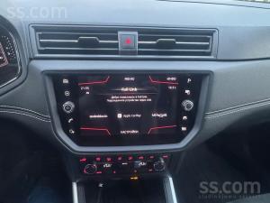 White SEAT Arona 2019 in Riga, with an engine capacity of 1.60 L and mileage of 160 thousand km for 11400 €, photo 8 on AUTOMOTO.COM.LV