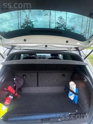 White SEAT Arona 2019 in Riga, with an engine capacity of 1.60 L and mileage of 160 thousand km for 11400 €, photo 12 on AUTOMOTO.COM.LV