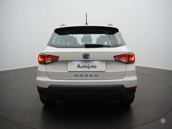 White SEAT Arona 2019 in Vilnius, with an engine capacity of 1.00 L and mileage of 44 thousand km for 10500 €, photo 5 on AUTOMOTO.COM.LV