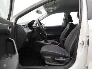Balts SEAT Arona 2019 Viļņa, ar dzinēja tilpumu 1.00 L un nobraukumu 44 tūkst. km par 10500 €, foto 9 vietnē AUTOMOTO.COM.LV