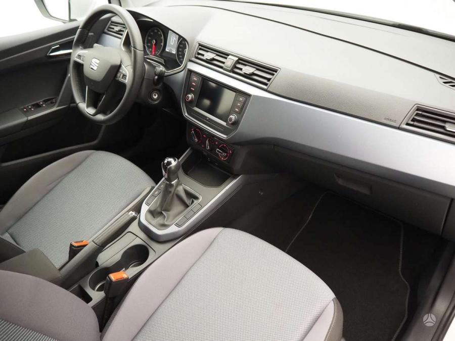 Balts SEAT Arona 2019 Viļņa, ar dzinēja tilpumu 1.00 L un nobraukumu 44 tūkst. km par 10500 €, foto 15 vietnē AUTOMOTO.COM.LV