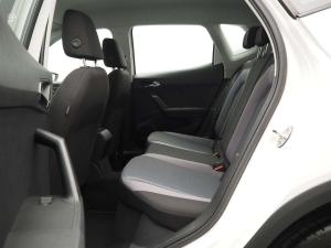 Balts SEAT Arona 2019 Viļņa, ar dzinēja tilpumu 1.00 L un nobraukumu 44 tūkst. km par 10500 €, foto 17 vietnē AUTOMOTO.COM.LV