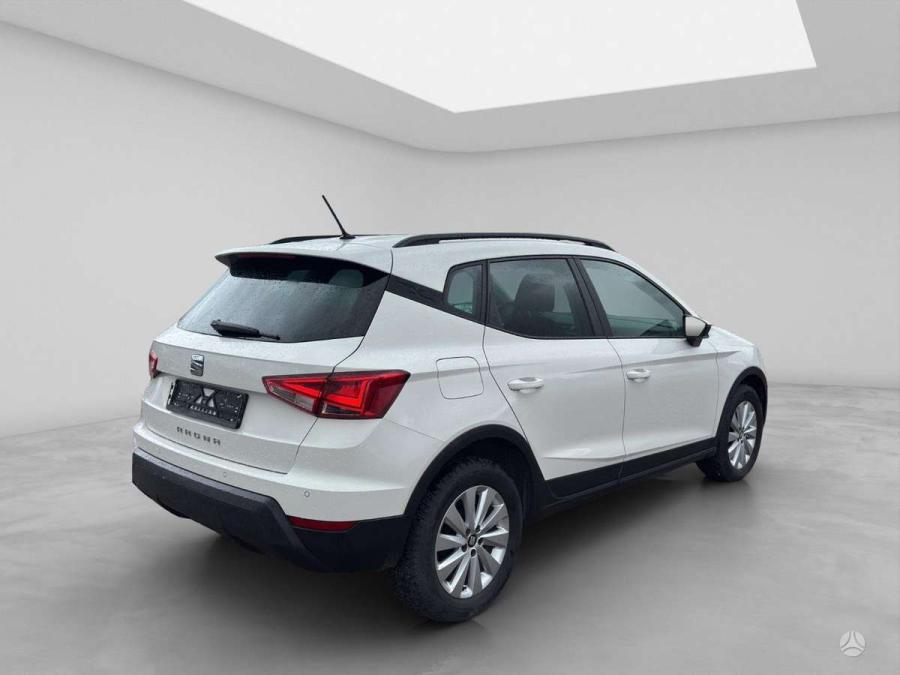 White SEAT Arona 2019 in Vilnius, with an engine capacity of 1.60 L and mileage of 189 thousand km for 9990 €, photo 7 on AUTOMOTO.COM.LV