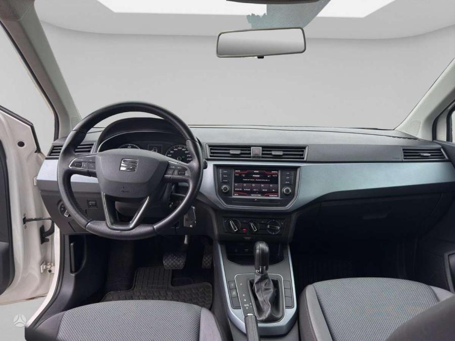 White SEAT Arona 2019 in Vilnius, with an engine capacity of 1.60 L and mileage of 189 thousand km for 9990 €, photo 8 on AUTOMOTO.COM.LV