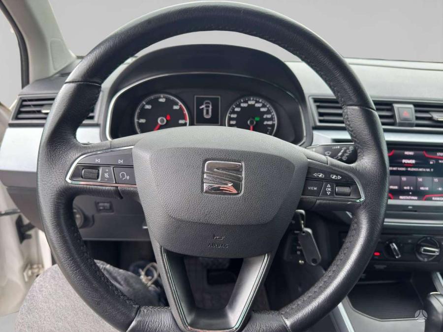 White SEAT Arona 2019 in Vilnius, with an engine capacity of 1.60 L and mileage of 189 thousand km for 9990 €, photo 10 on AUTOMOTO.COM.LV
