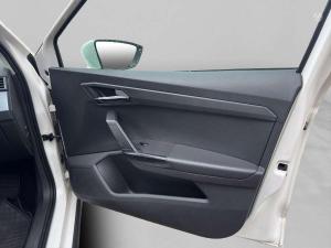 White SEAT Arona 2019 in Vilnius, with an engine capacity of 1.60 L and mileage of 189 thousand km for 9990 €, photo 13 on AUTOMOTO.COM.LV